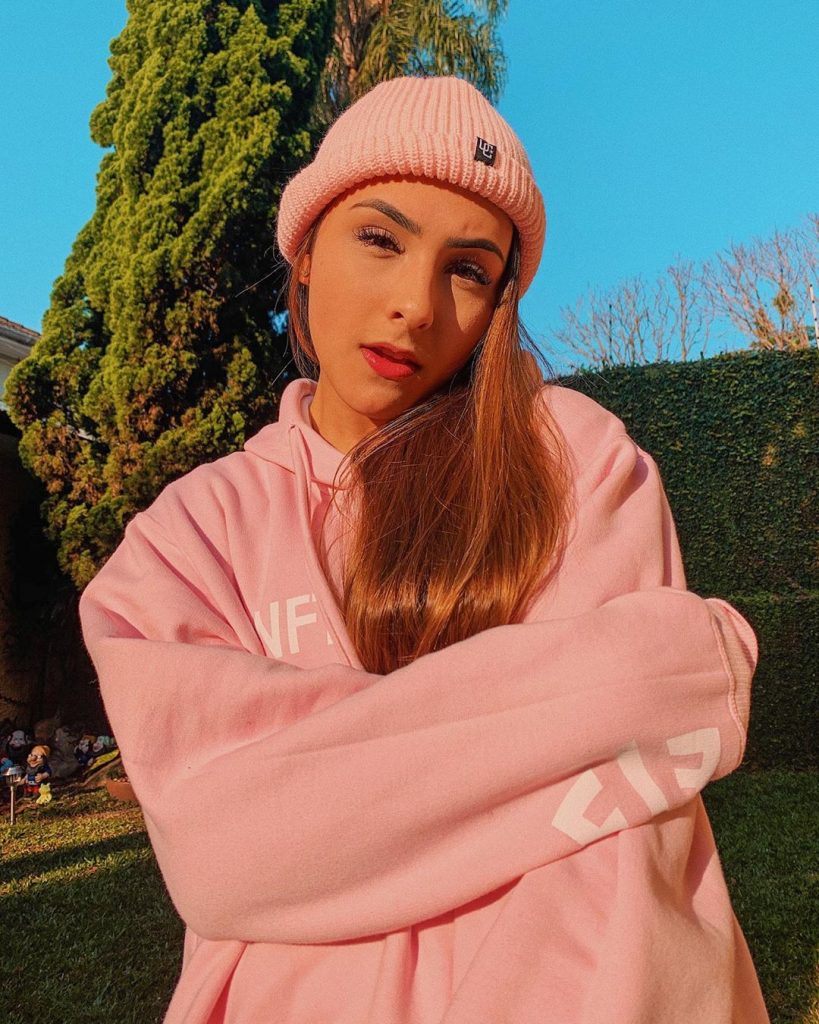 'Aquela Série': Bibi Tatto dá detalhes sobre a história por trás da música